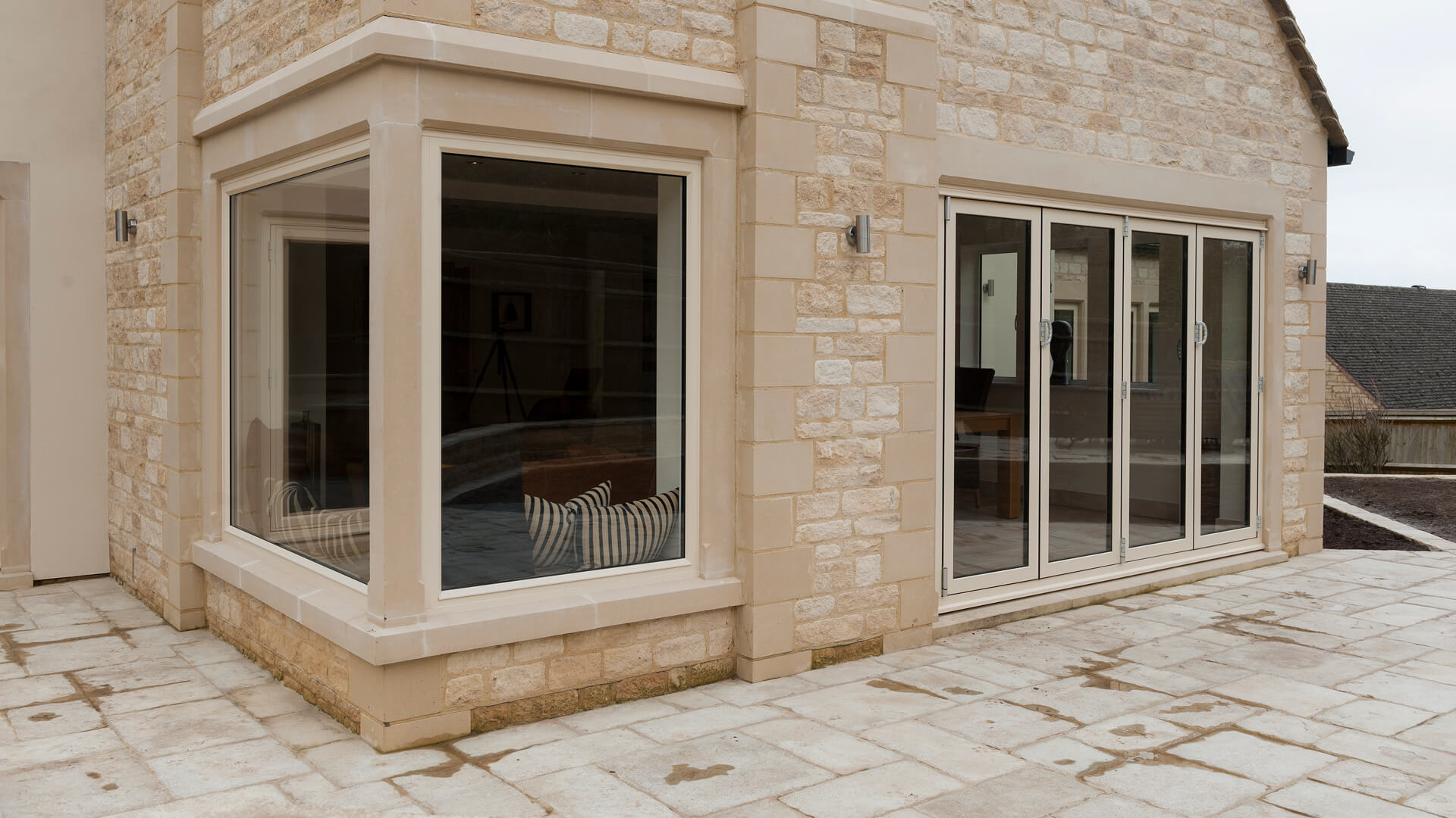 Aluminium Super Slim Windows Scotland | Aluminium Windows from Mitchell ...
