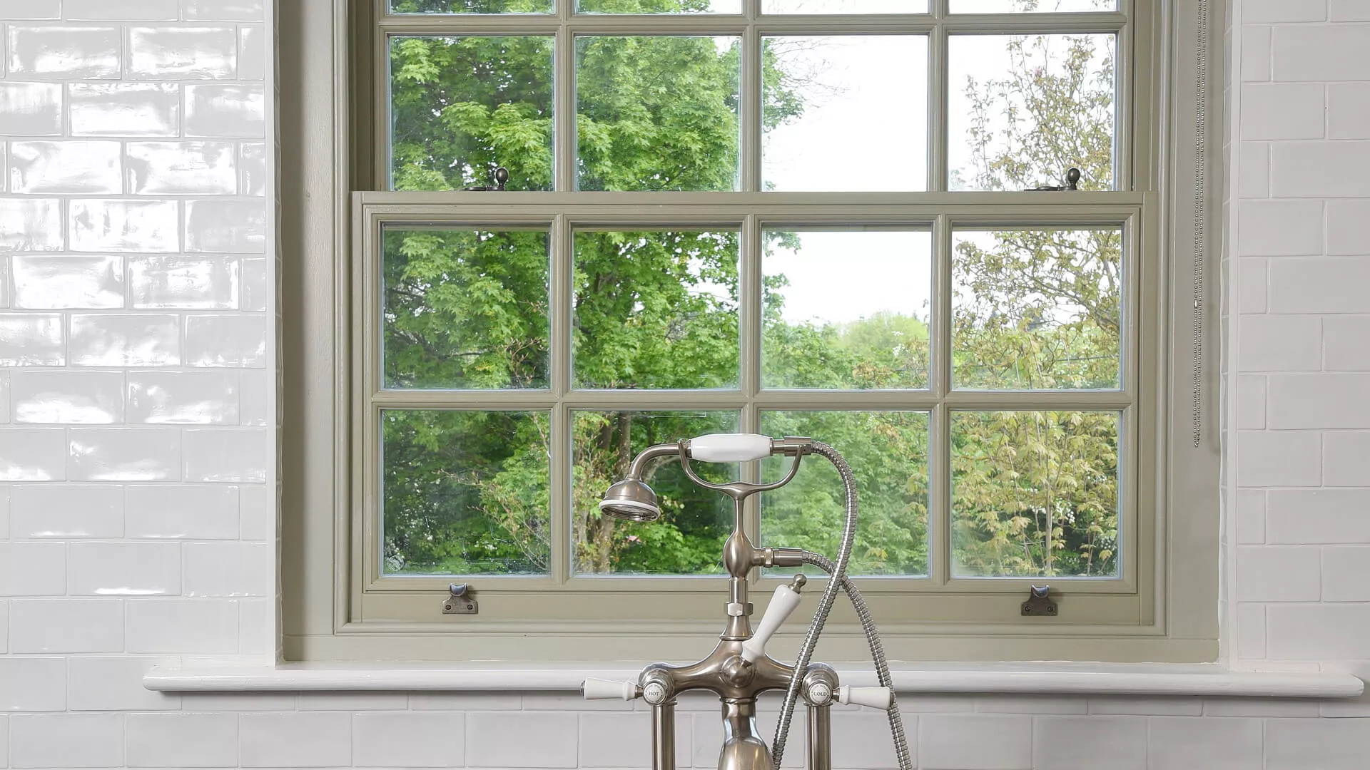Sash Windows Scotland | Wooden & UPVC Sash Windows from Mitchell Glass