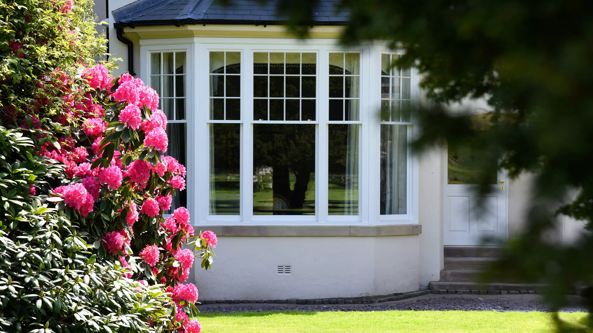 Sash Windows Scotland | Wooden & UPVC Sash Windows from Mitchell Glass